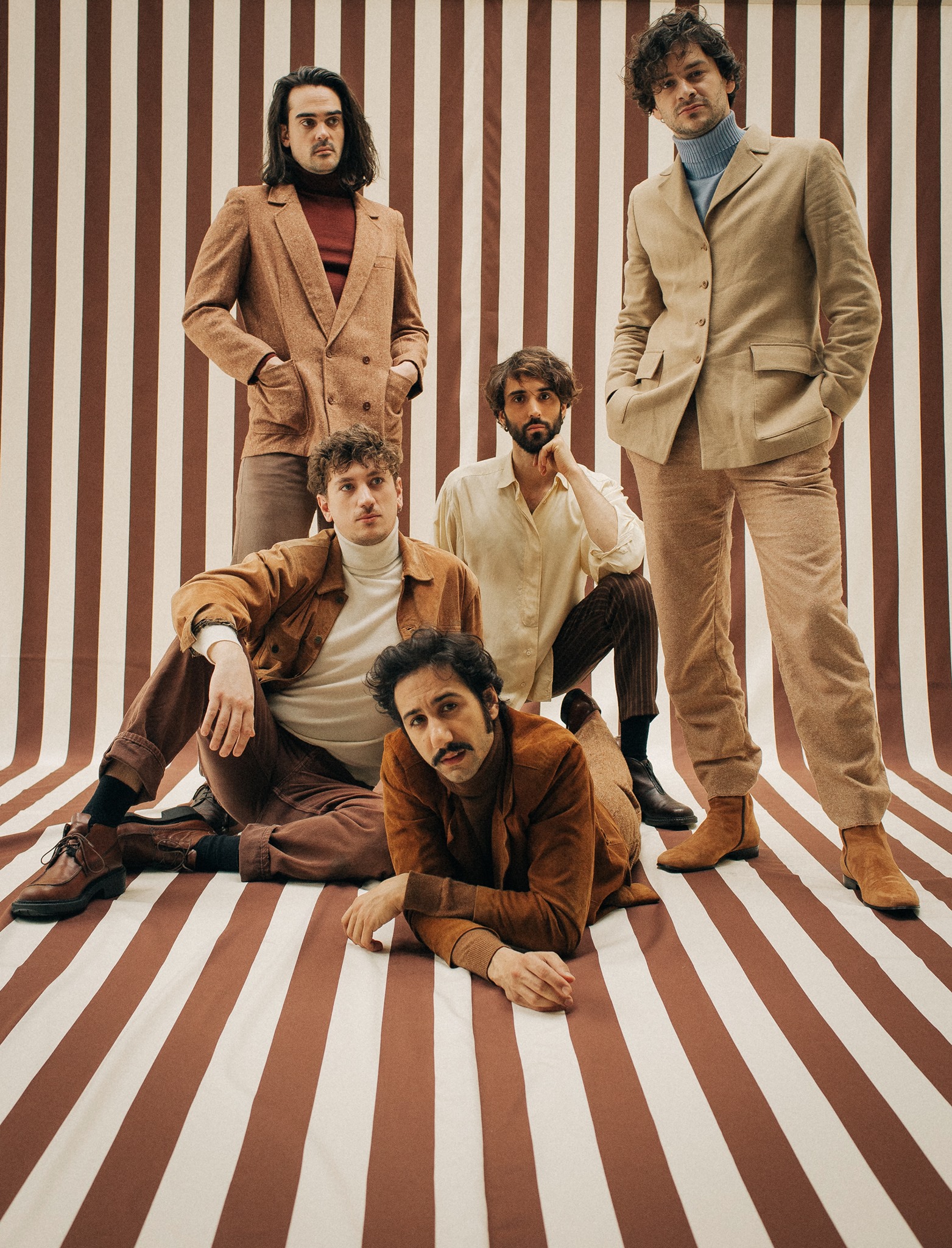 Feu! Chatterton revient avec ''Monde Nouveau'' le premier titre de leur ...